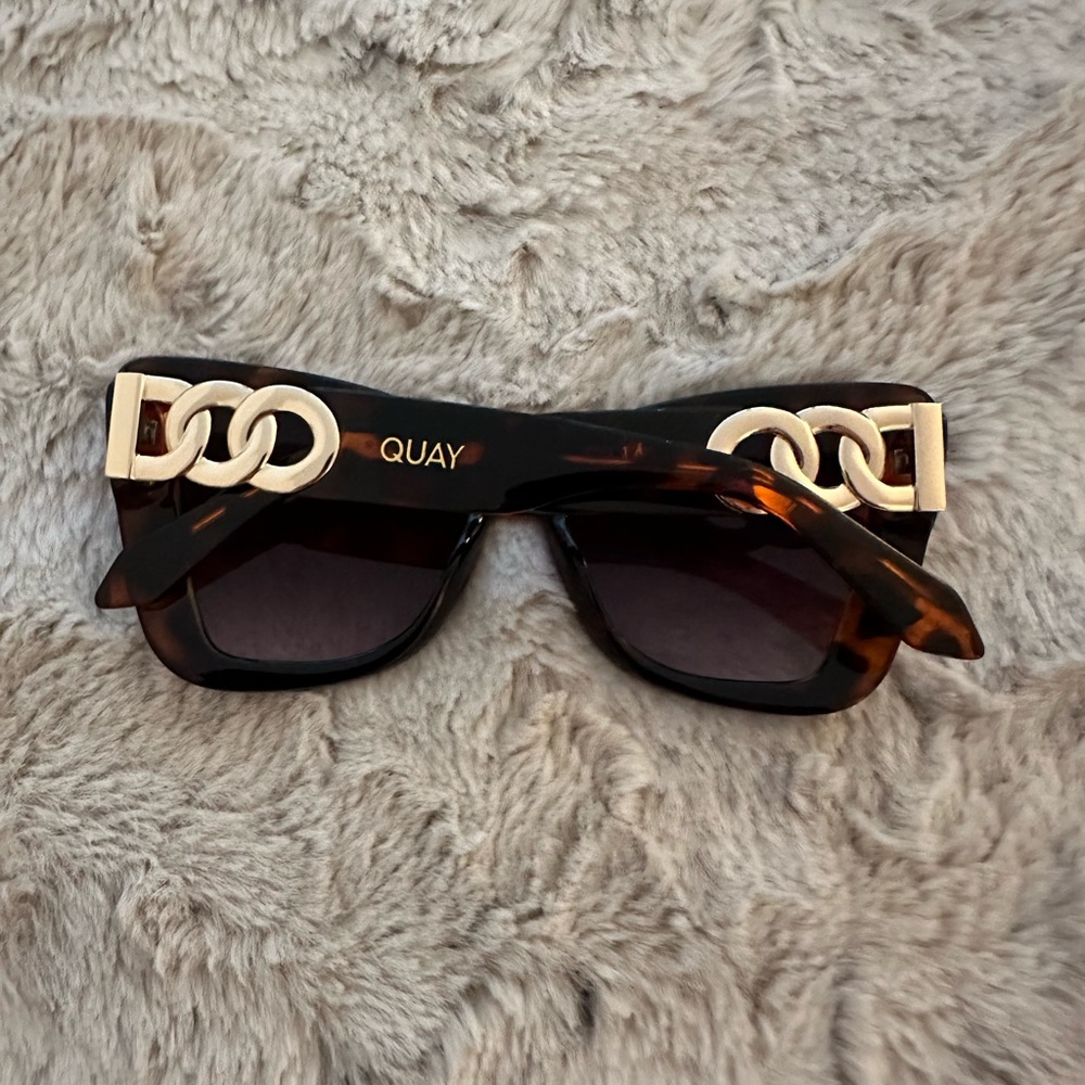 Quay Chain Reaction Sunglasses. - Gem
